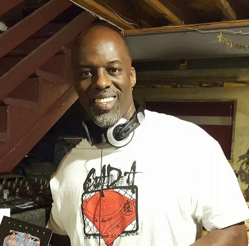 The New Life Music Mix - WHCR 90.3 FM